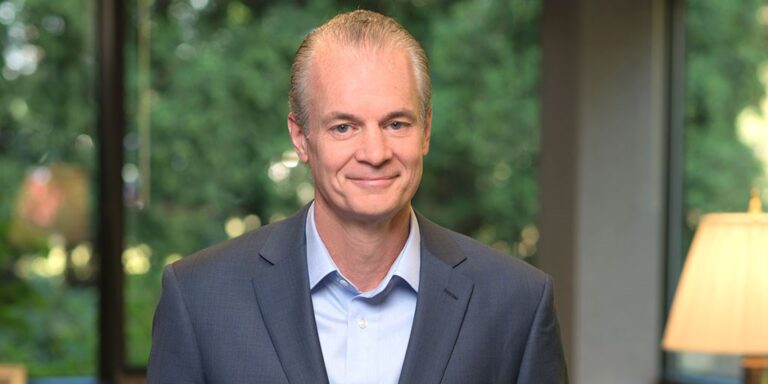 Rouen : Qui est Eric R Schnur? - Vudailleurs.com